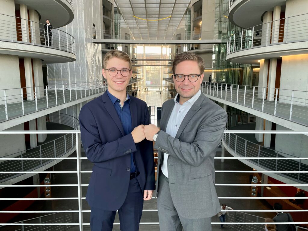 Praktikumsbericht David Britsch – Fabian Gramling